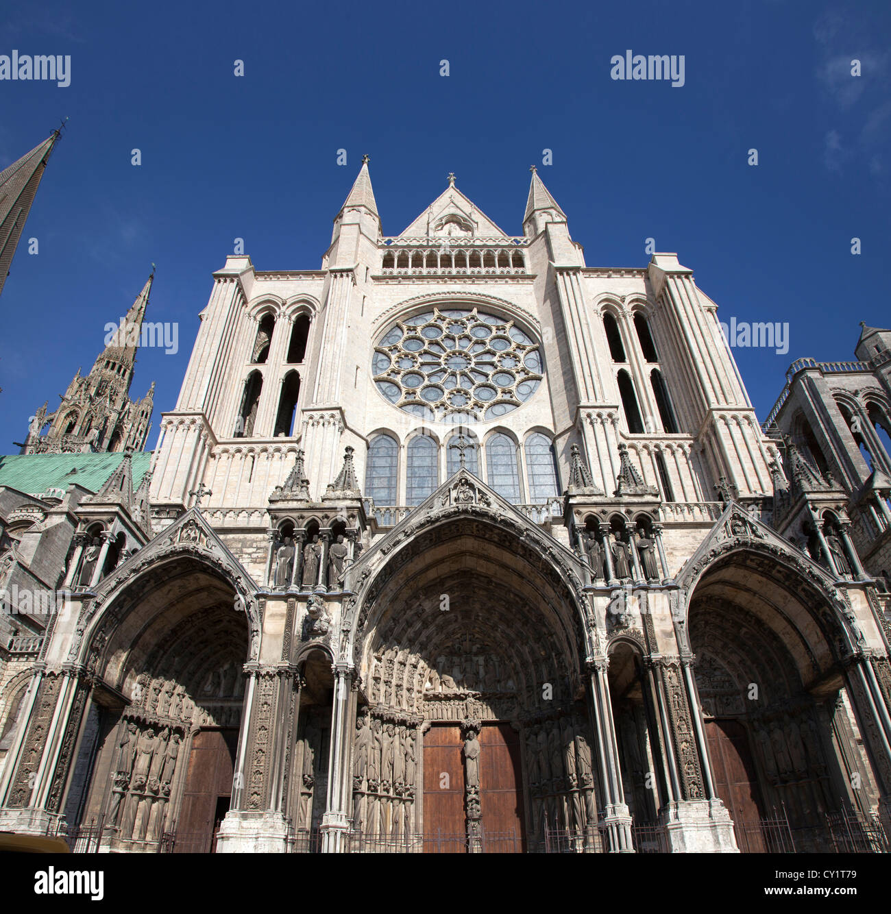 Chartres cathedral facade hi-res stock photography and images - Alamy