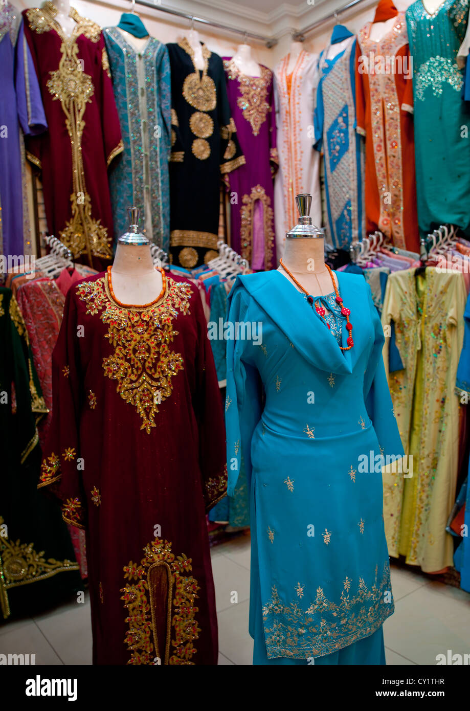 Saudi dress hi-res stock photography and images - Alamy