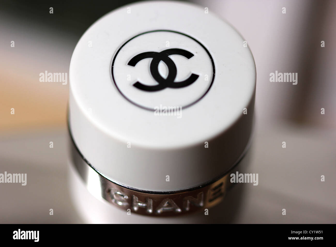 Fashion perfume cap detail hi-res stock photography and images - Alamy