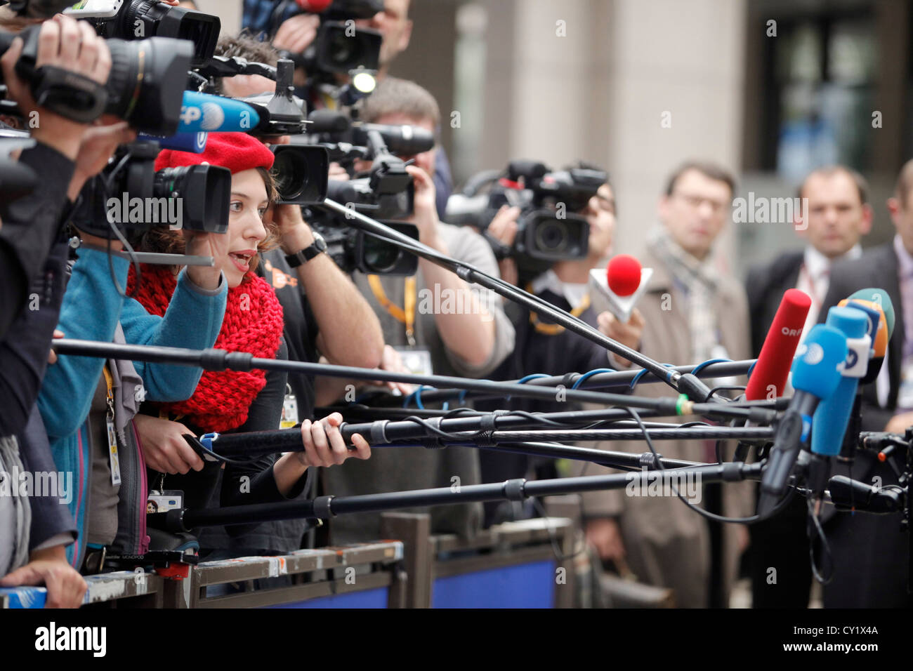 Journalists at work Stock Photo - Alamy