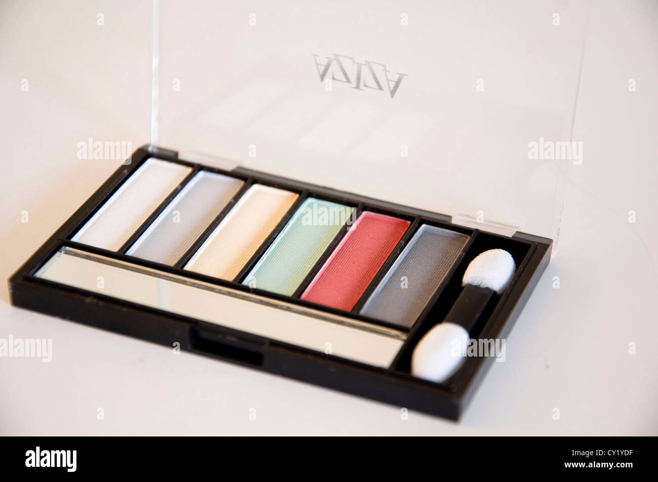 Eye shadow hi-res stock photography and images - Alamy