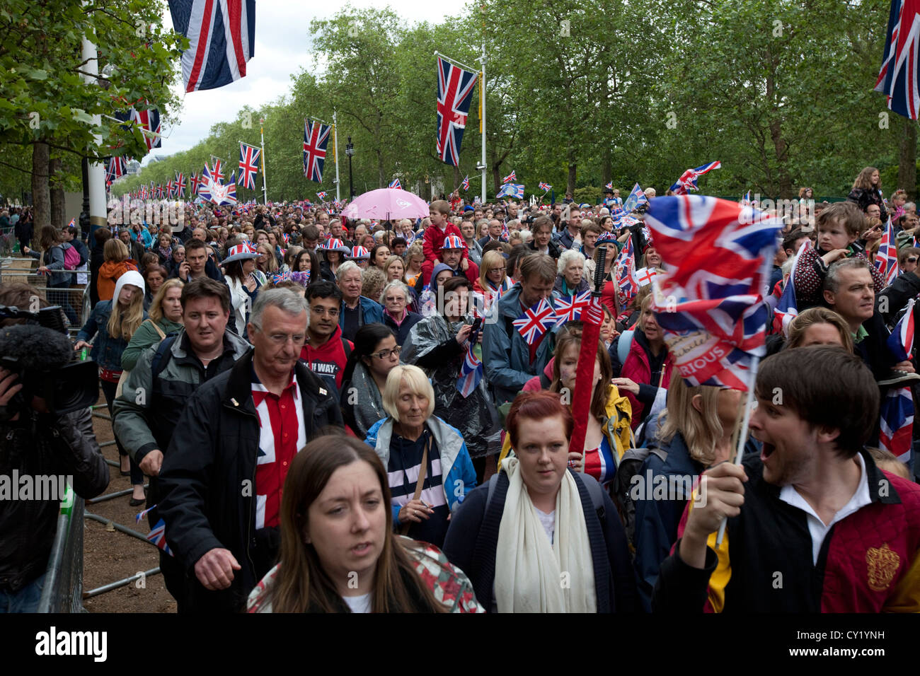 Queen Elizabeth diamond jubilee celebrations, the mall, london June ...