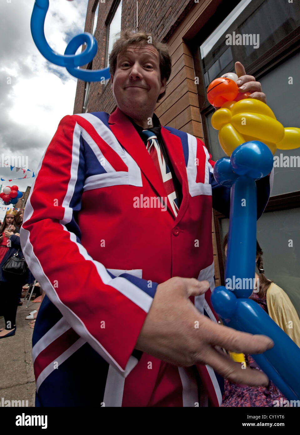 Balloon maker hi-res stock photography and images - Alamy