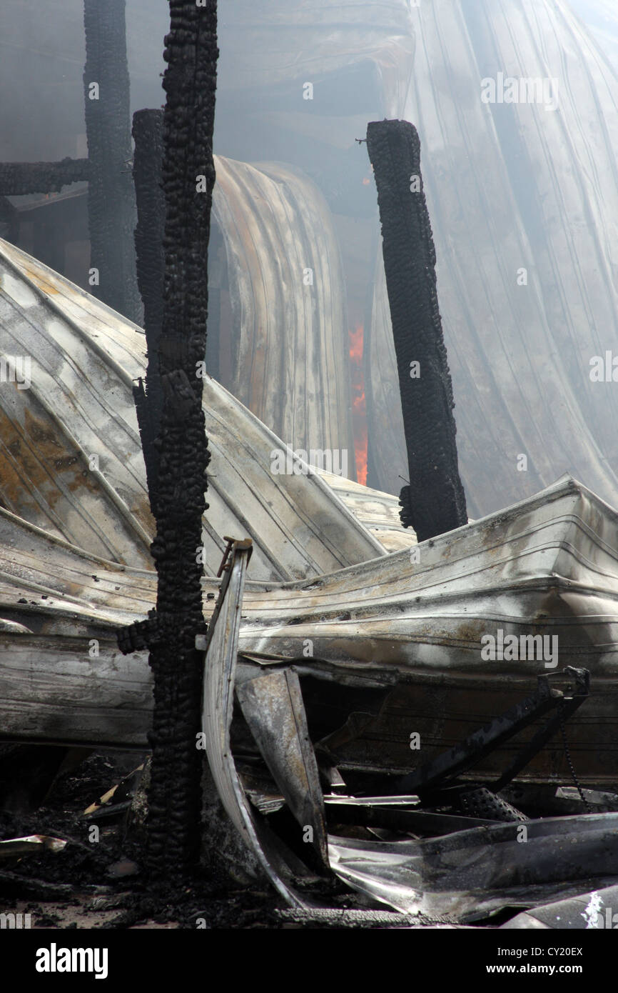 See burned out building hi-res stock photography and images - Alamy