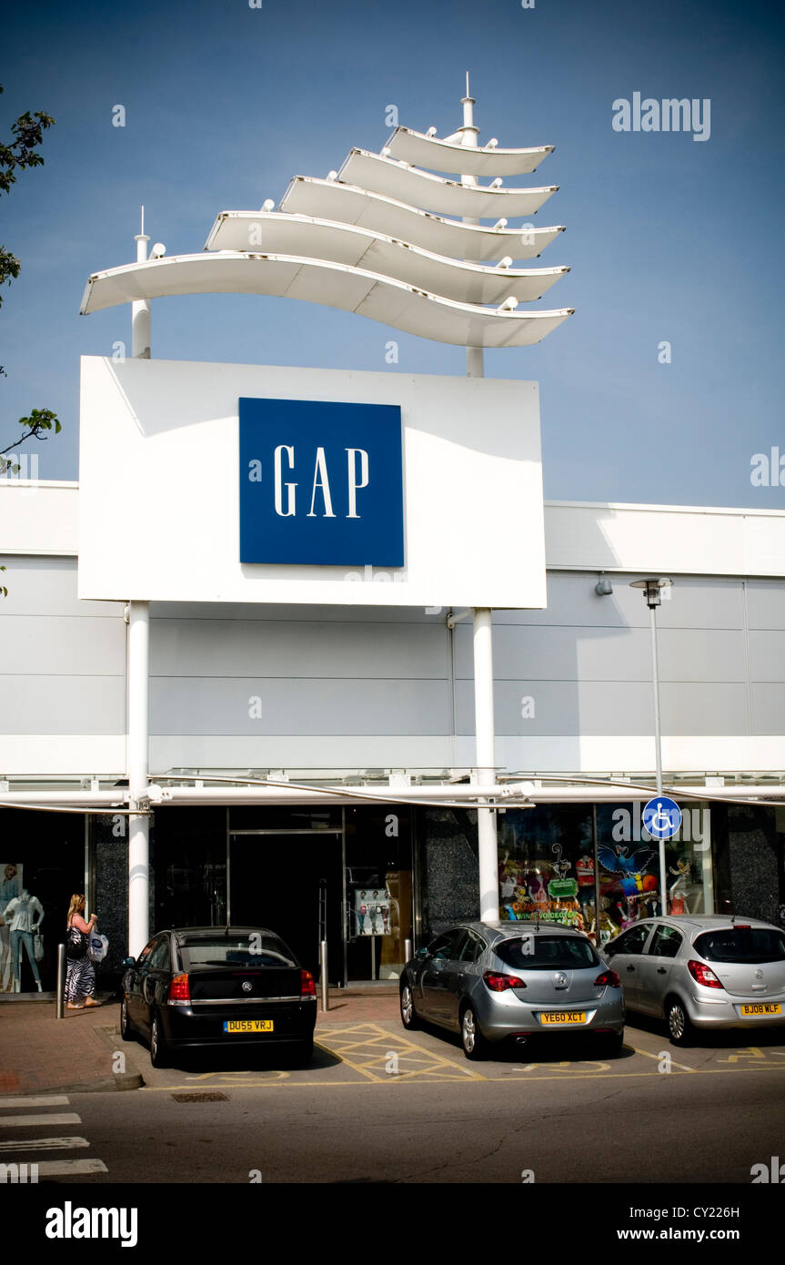 retail unit shop shops out of town shopping center centre uk retailer ...