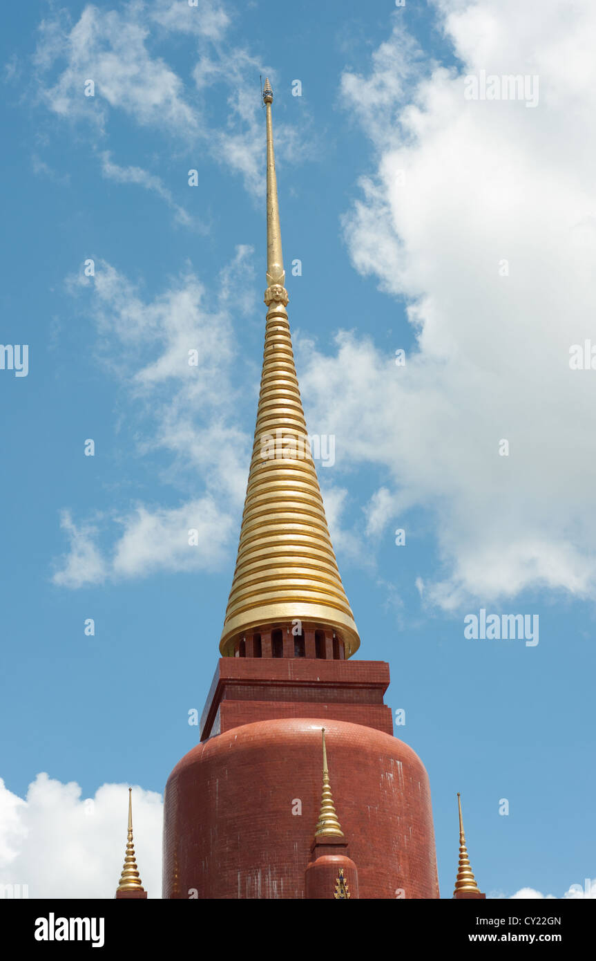 Chedi of changhai temple Stock Photo - Alamy