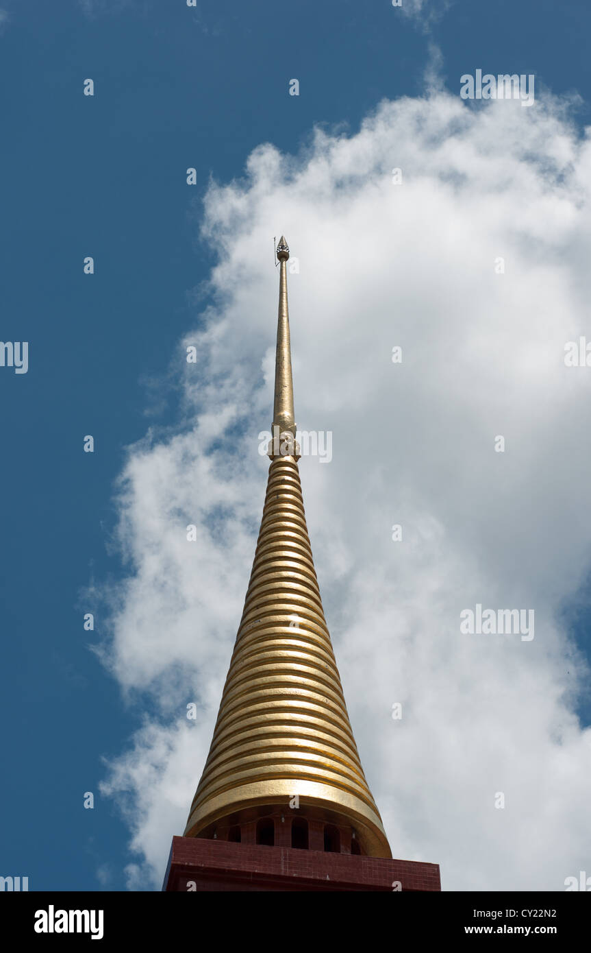 Chedi of changhai temple in pattani, thailand Stock Photo - Alamy