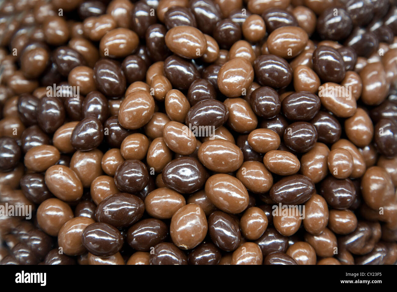 chocolate covered raisins Stock Photo - Alamy