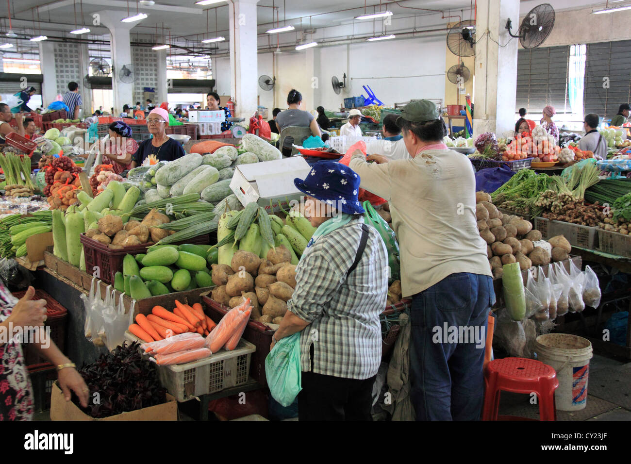 Vegetable sellers at the Central Market, Sandakan waterfront, Sabah ...