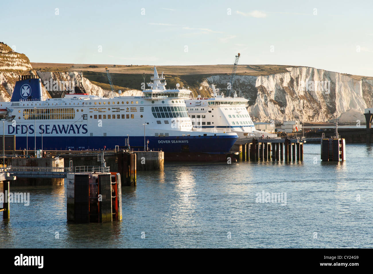 Port of dover hi-res stock photography and images - Alamy