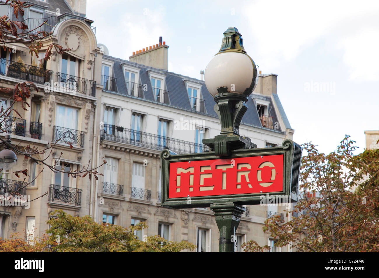 Metropolitain sign paris metro hi-res stock photography and images - Alamy