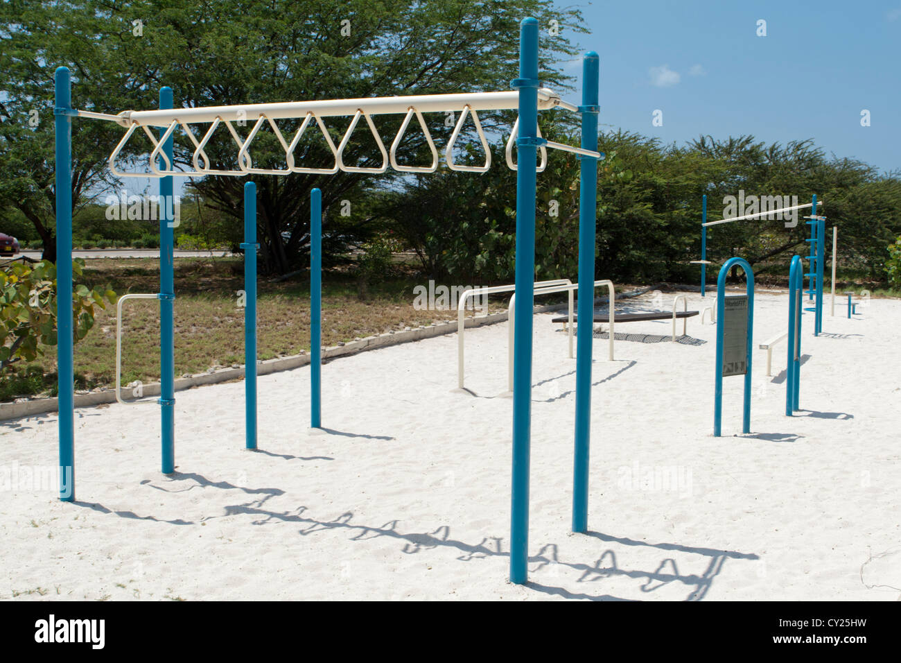 Outdoor exercise apparatus hi-res stock photography and images - Alamy