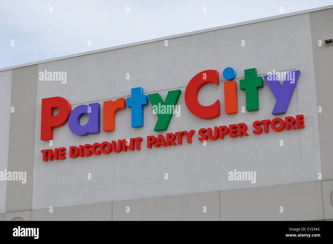 Party city store sign hi-res stock photography and images - Alamy