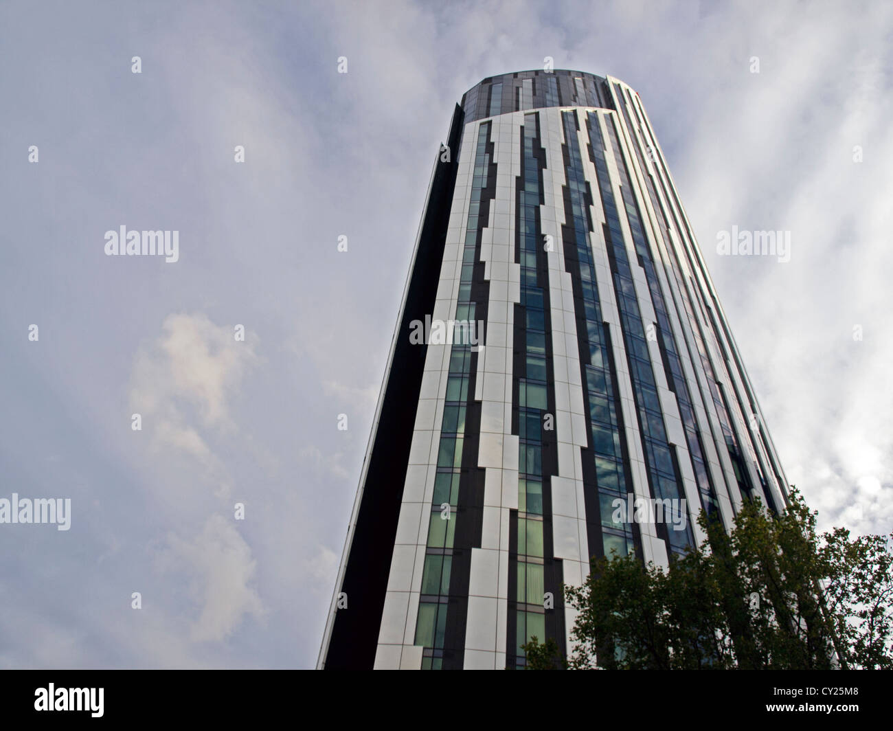 The Strata SE1 building, one of the tallest residential buildings in ...