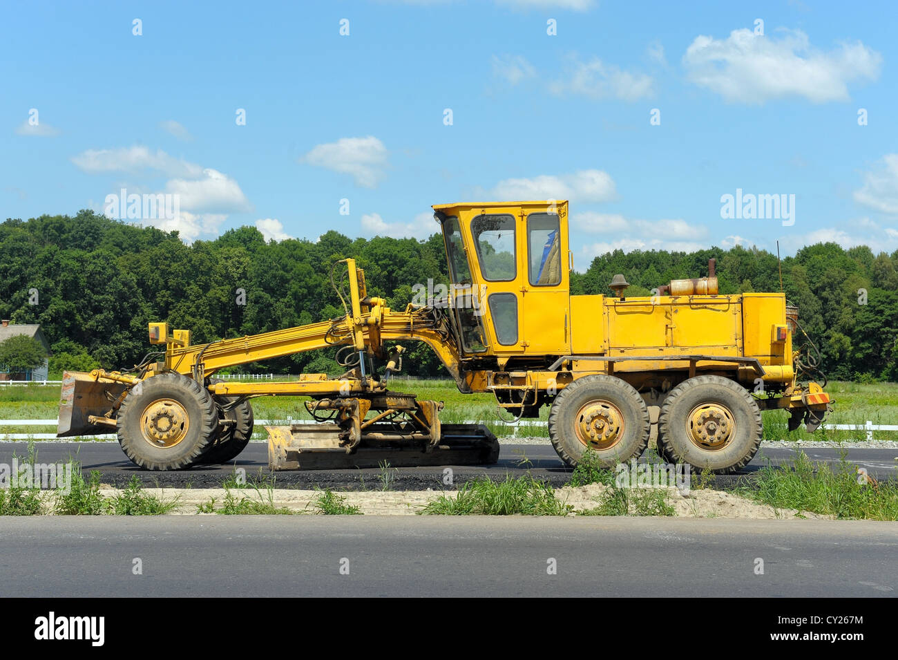 Road grader heavy earth hi-res stock photography and images - Alamy