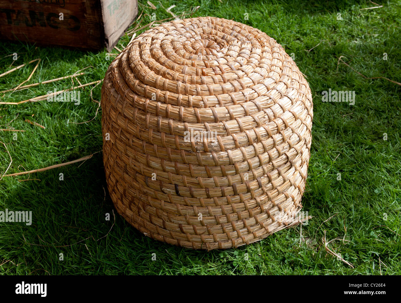 Skep hi-res stock photography and images - Alamy
