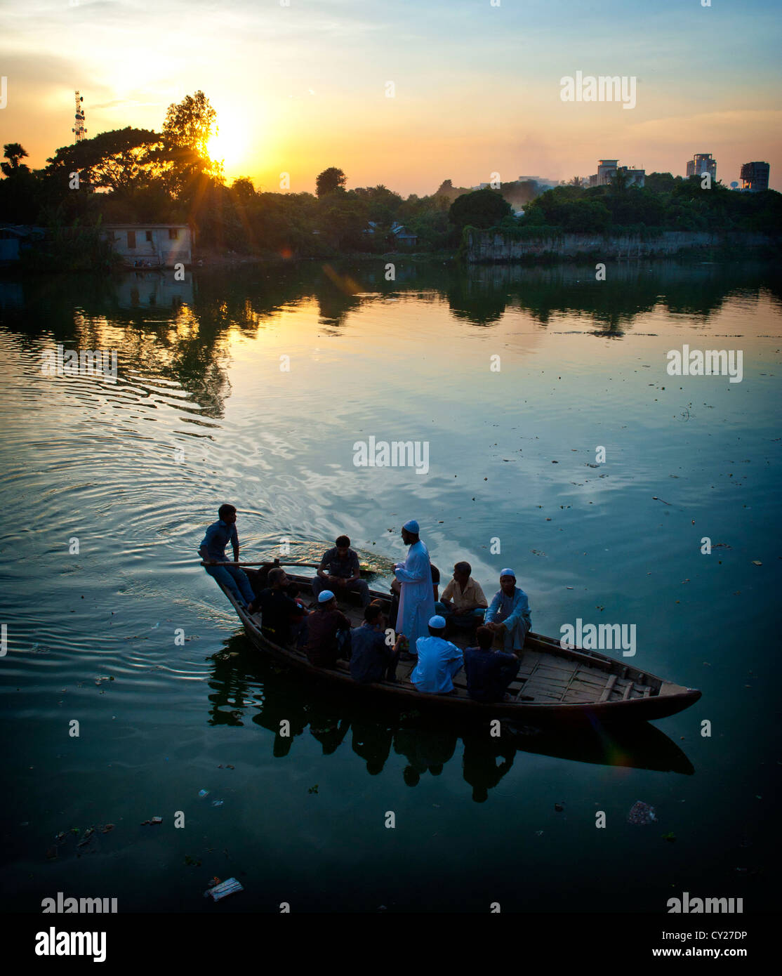 Bangladesh dhaka ferry hi-res stock photography and images - Alamy