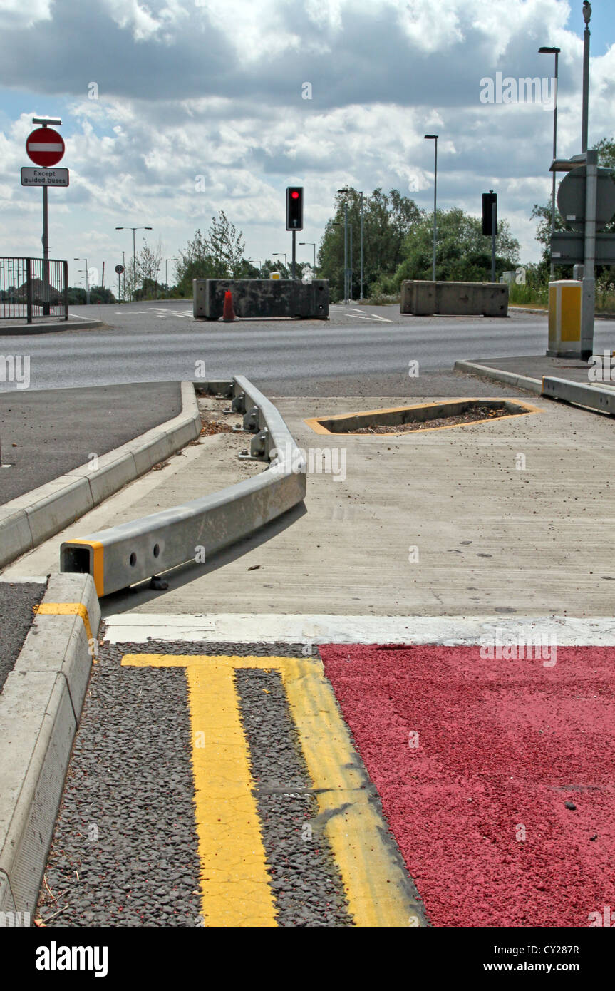 The Guided bus way that connects Cambridge and St Ives in ...