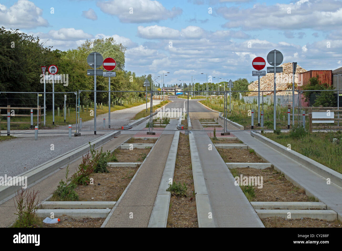 The Guided bus way that connects Cambridge and St Ives in ...