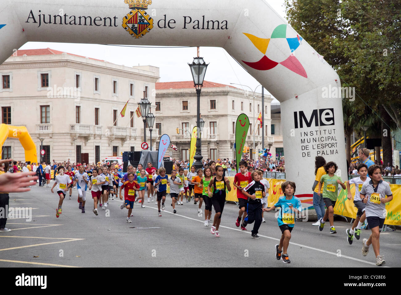 Marathon kids children group hi-res stock photography and images - Alamy