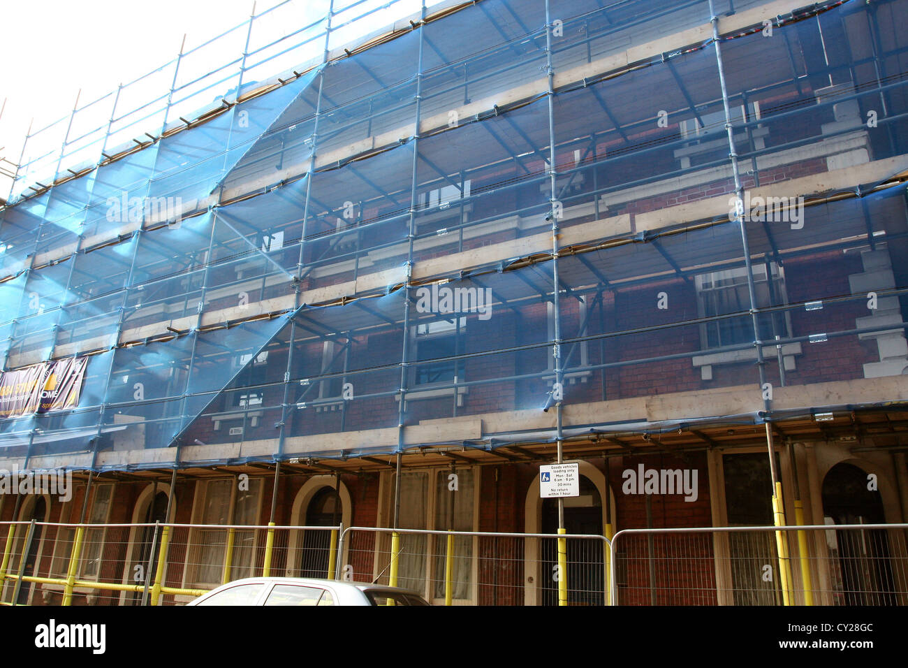 Scaffold netting hi-res stock photography and images - Alamy