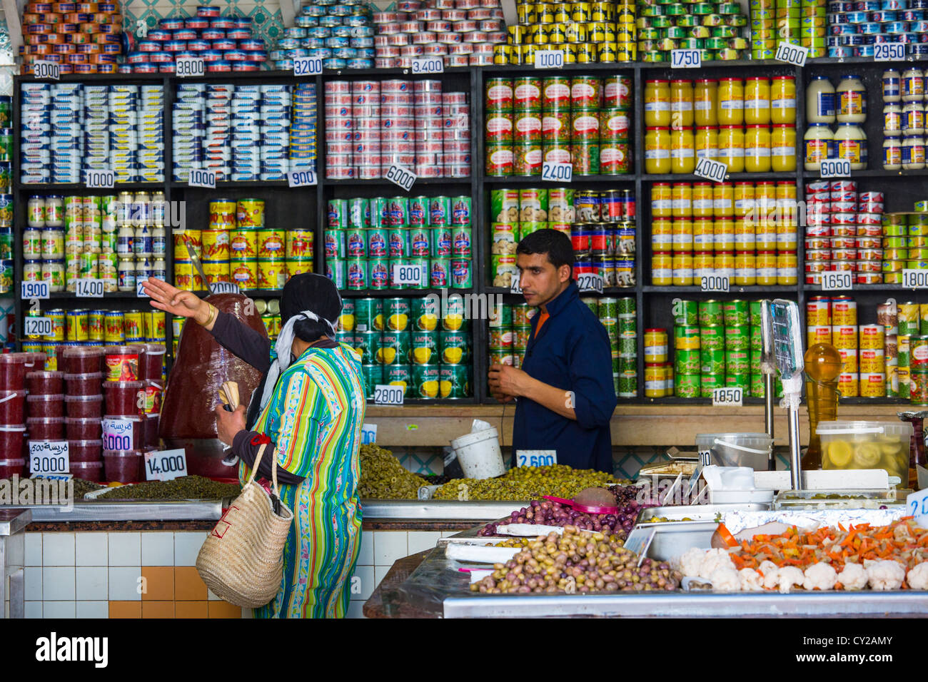 Grocer in the old town, Tunis, Tunisia Stock Photo: 51068779 - Alamy