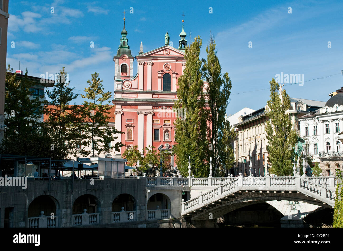 Three bridges and Franciscan Church of the Annunciation, Ljubljana ...
