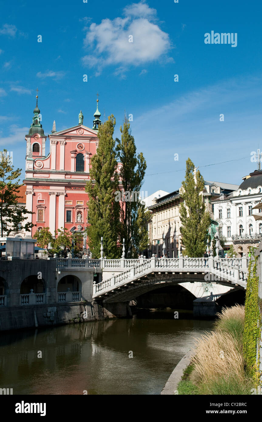 Three bridges and Franciscan Church of the Annunciation, Ljubljana ...