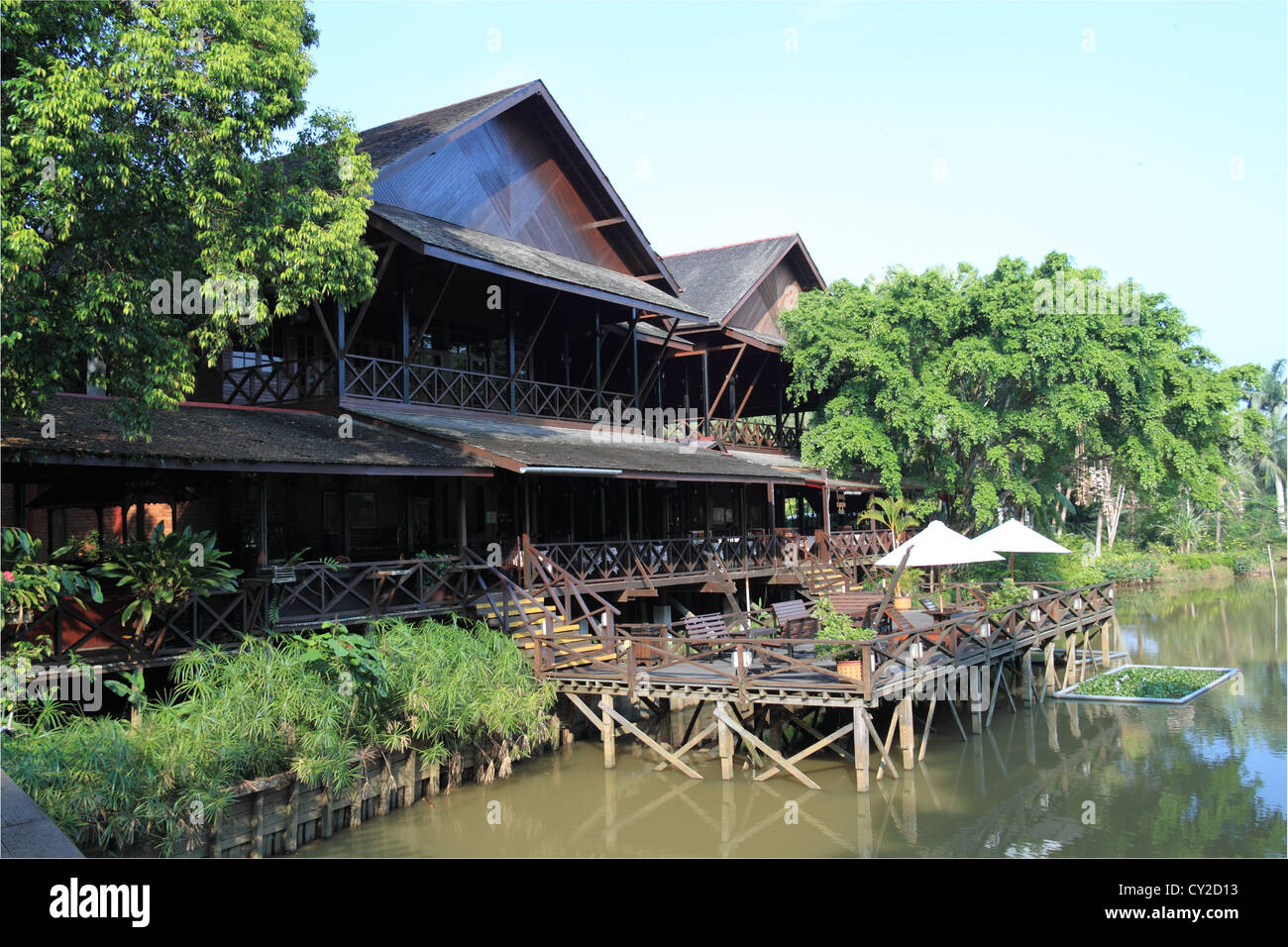 Main restaurant building and sundeck at Sepilok Nature Resort, Sandakan ...