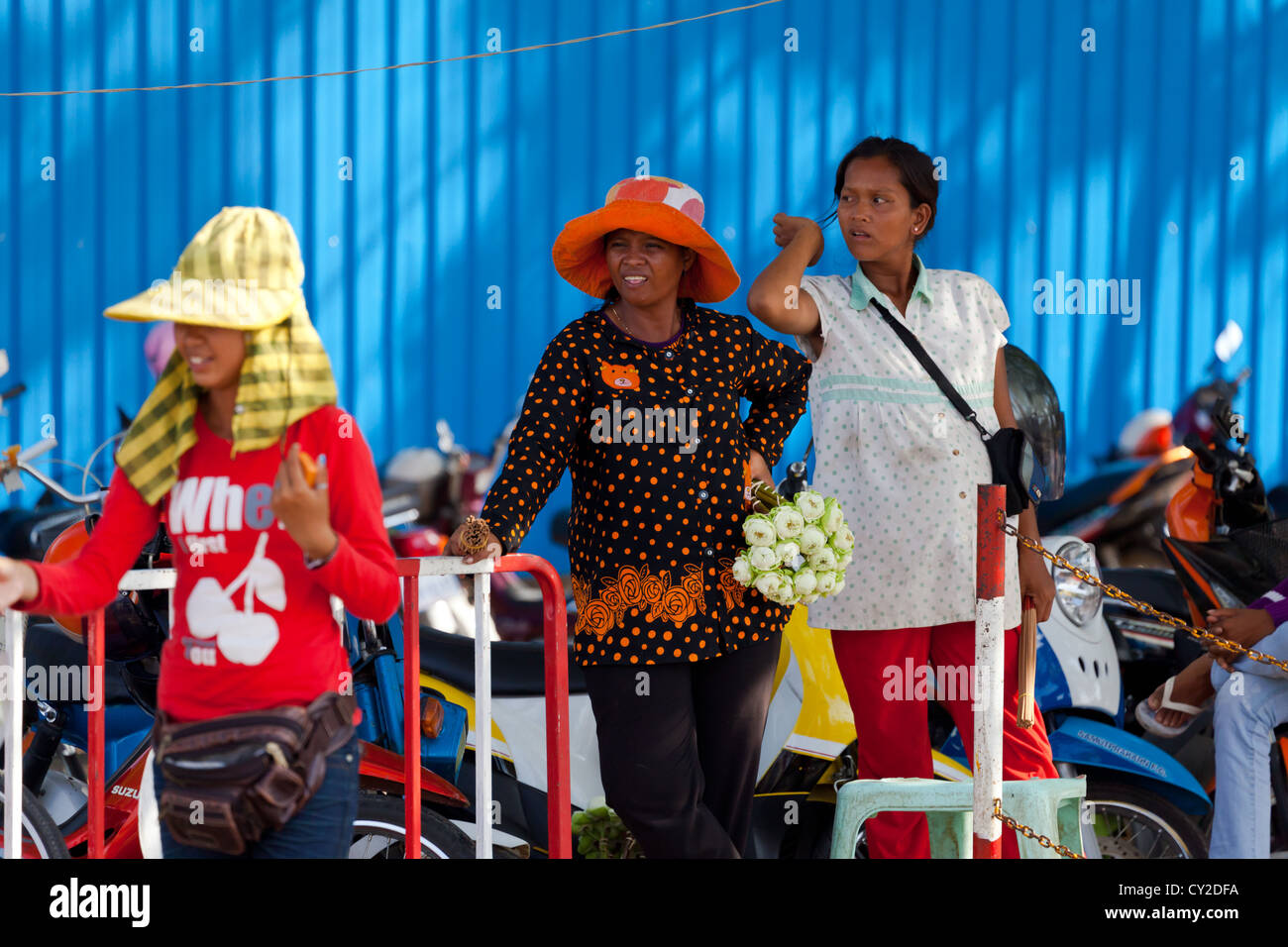 Market Women in Phnom Penh, Cambodia Stock Photo - Alamy