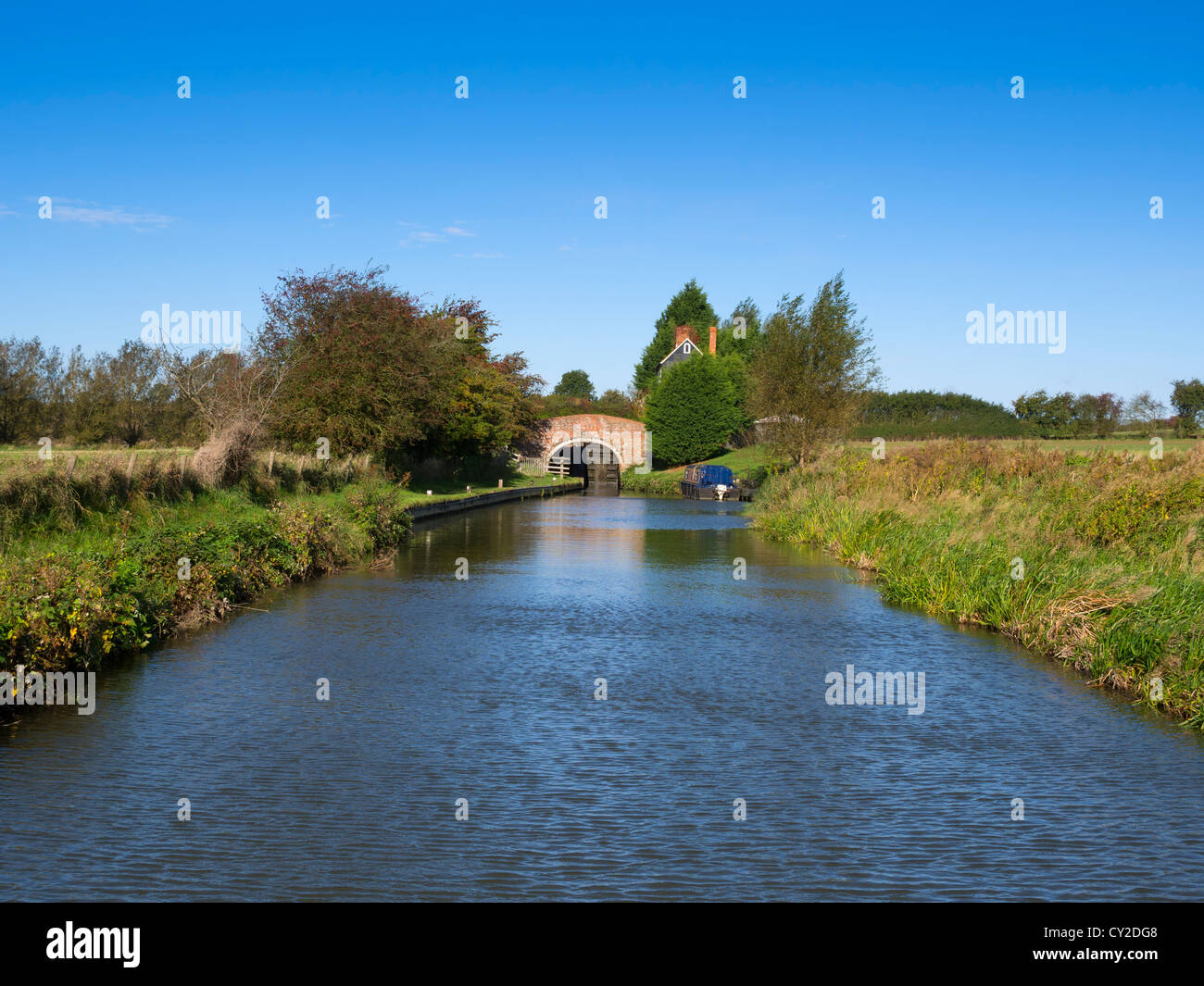 Bridge 194 and Somerton Deep Lock on the Oxford Union Canal above ...