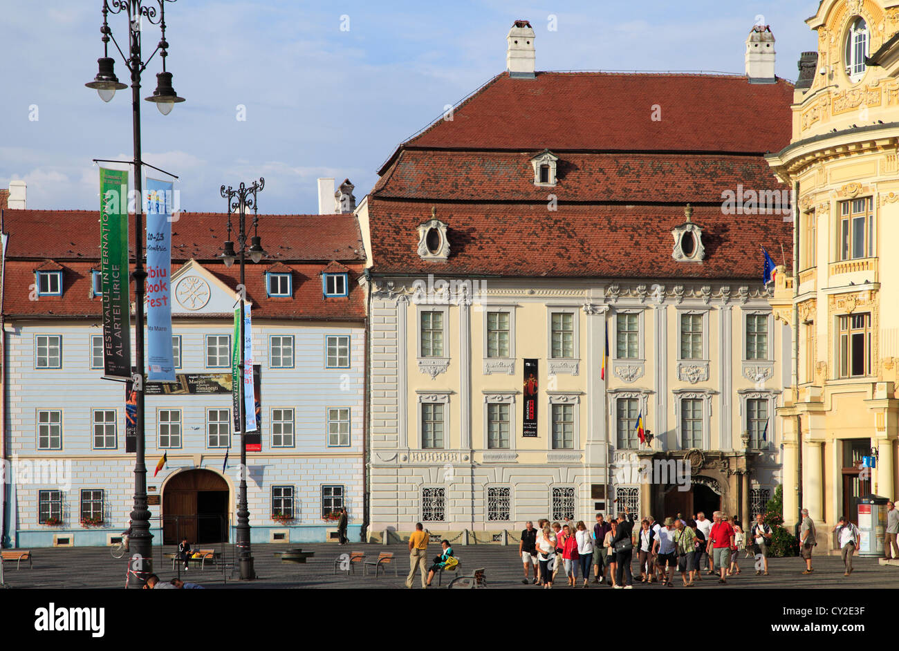Romania, Sibiu, Piata Mare, Blue House, Brukenthal Palace, Town Hall ...
