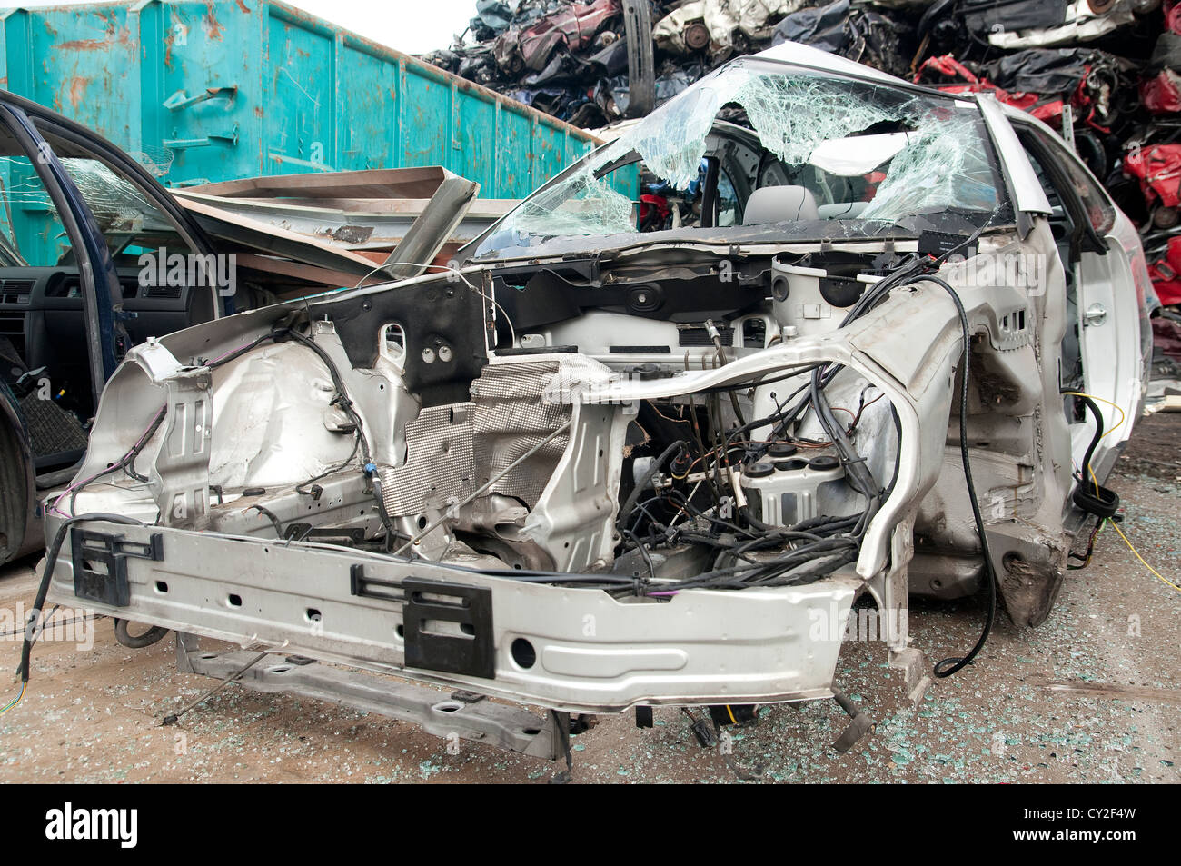 Broken cars hi-res stock photography and images - Alamy