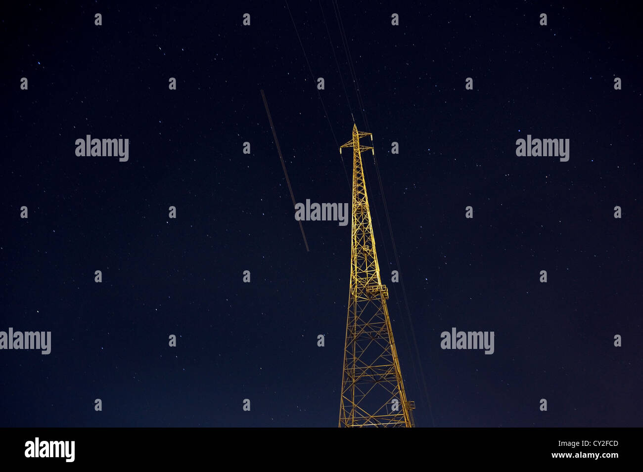 Night pylon hi-res stock photography and images - Alamy