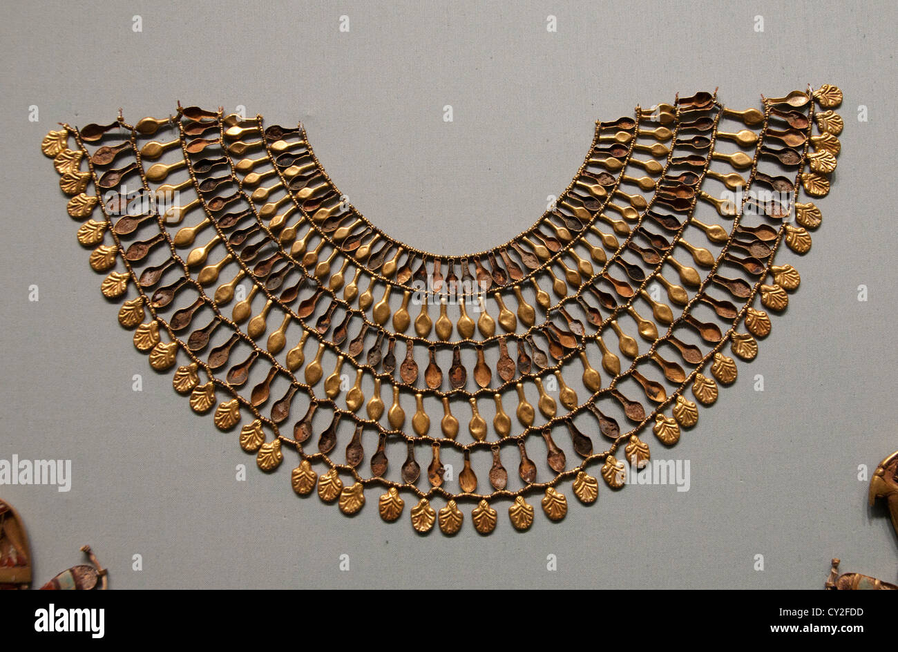 Gold Broad Collar Dynasty 18 1479–1425 BC Thebes Wadi Gabbanat el-Qurud ...