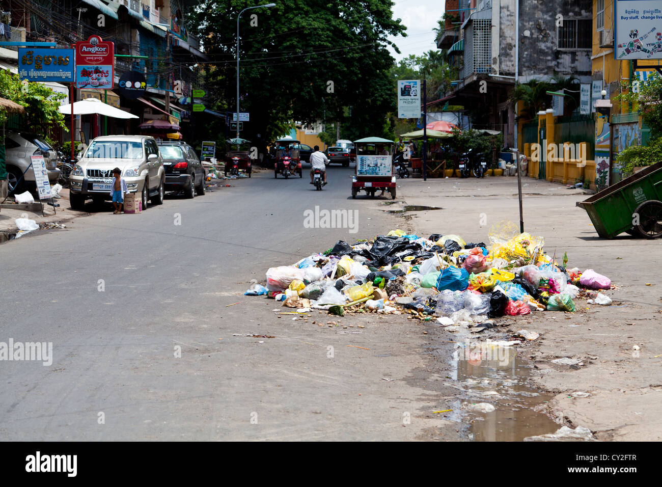 Garbage in the Street in Phnom Penh, Cambodia Stock Photo - Alamy