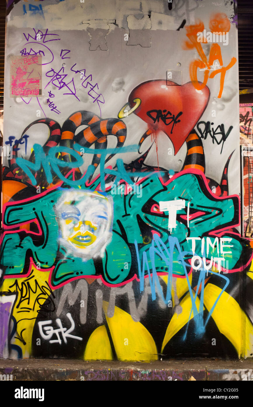 UK Waterloo tunnels Graffiti Stock Photo - Alamy