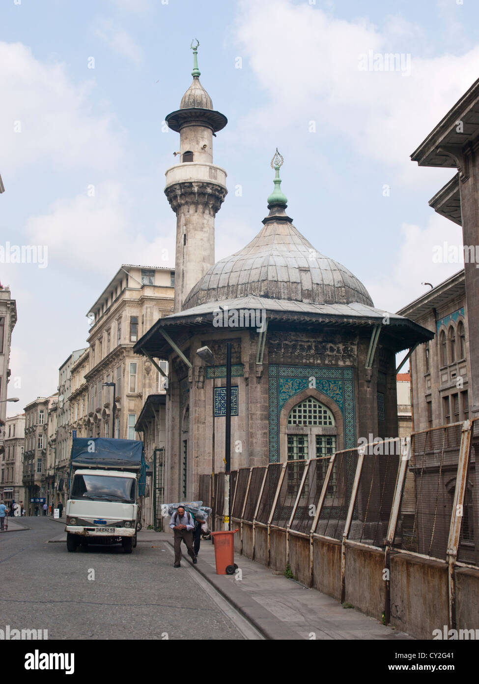 Small mosque hi-res stock photography and images - Alamy