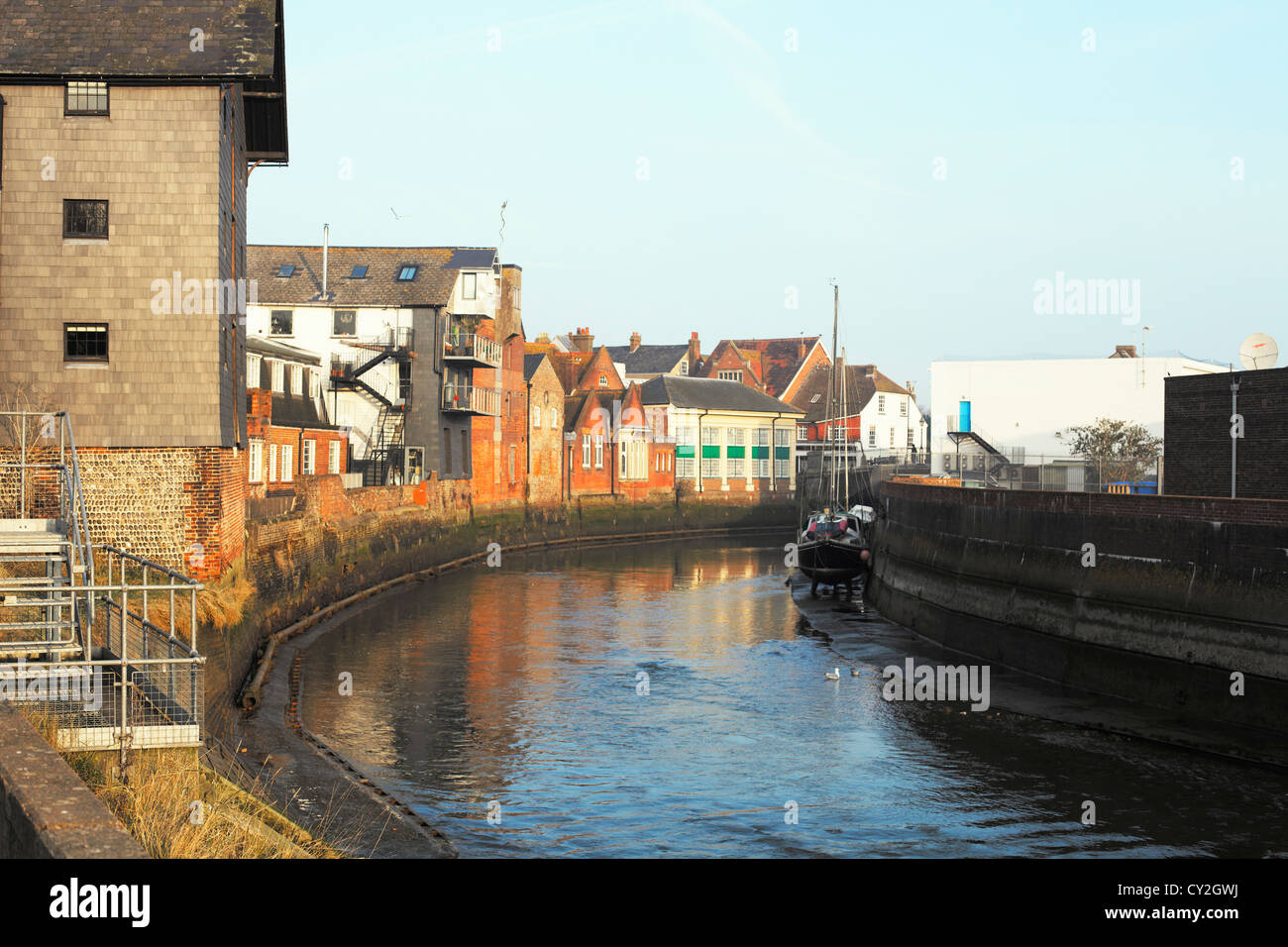 Looking north along the River Ouse at Lewes East Sussex Stock Photo - Alamy