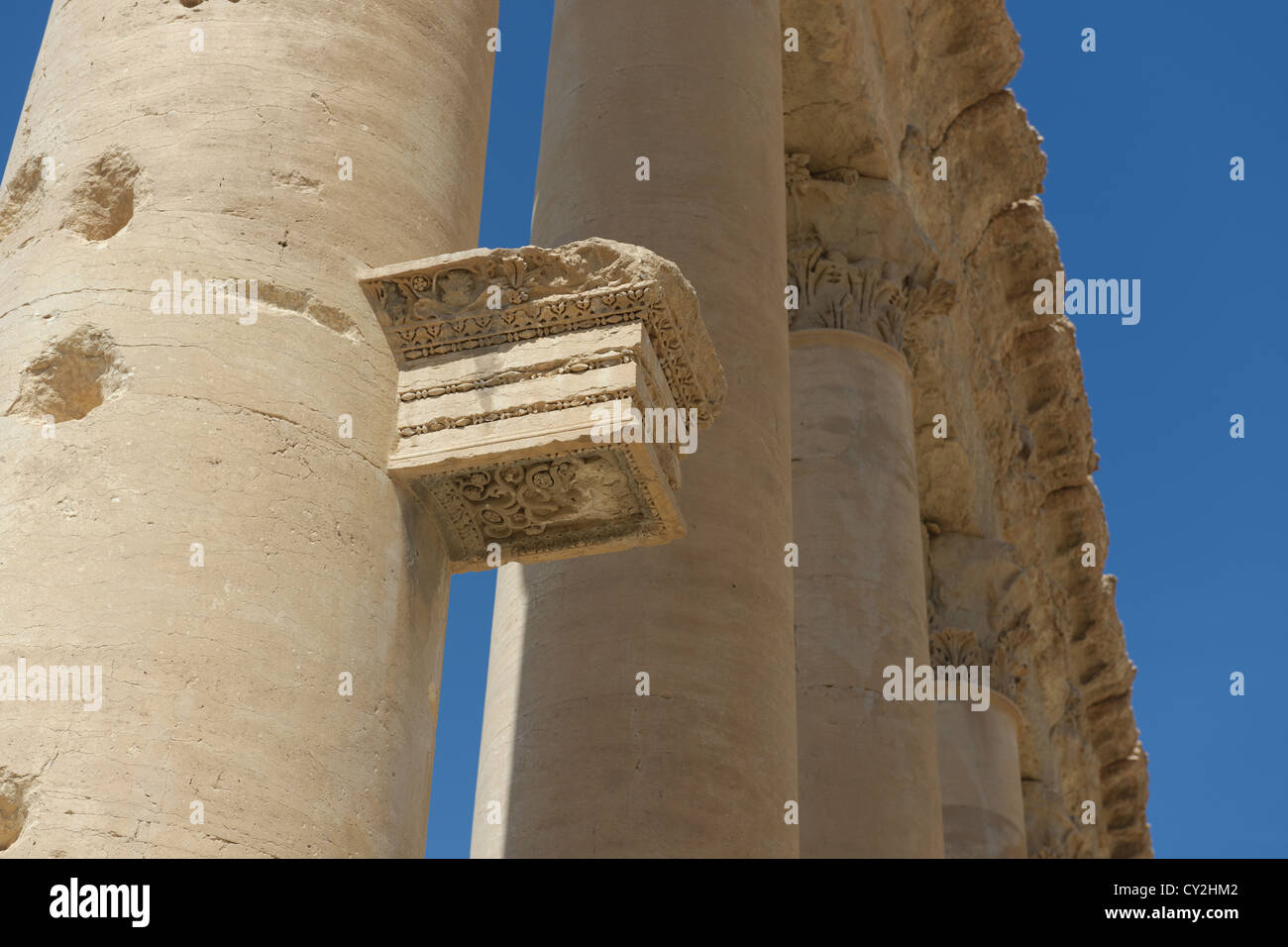 Palmyra columns hi-res stock photography and images - Alamy