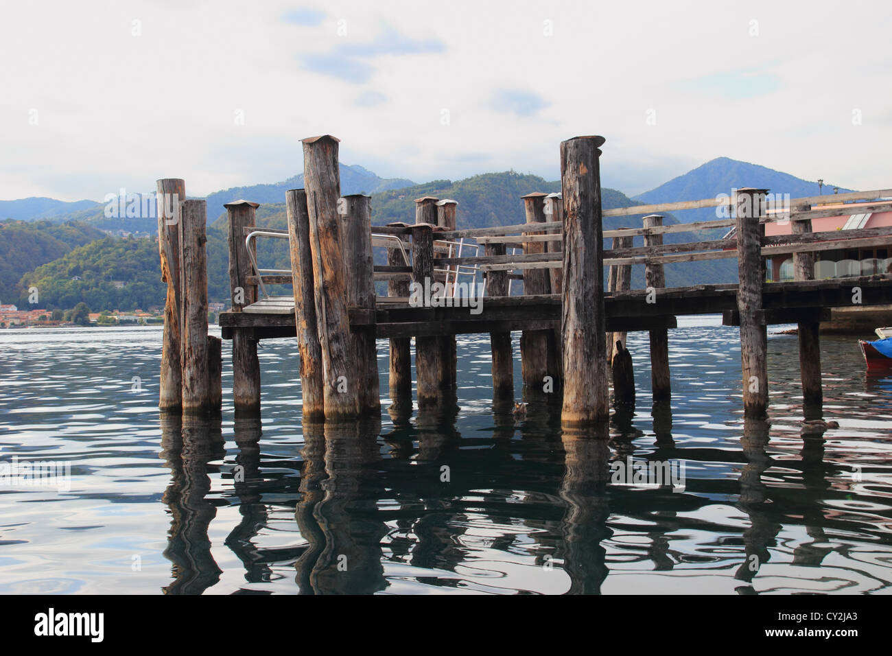 side view of an old wooden landing stage Stock Photo - Alamy