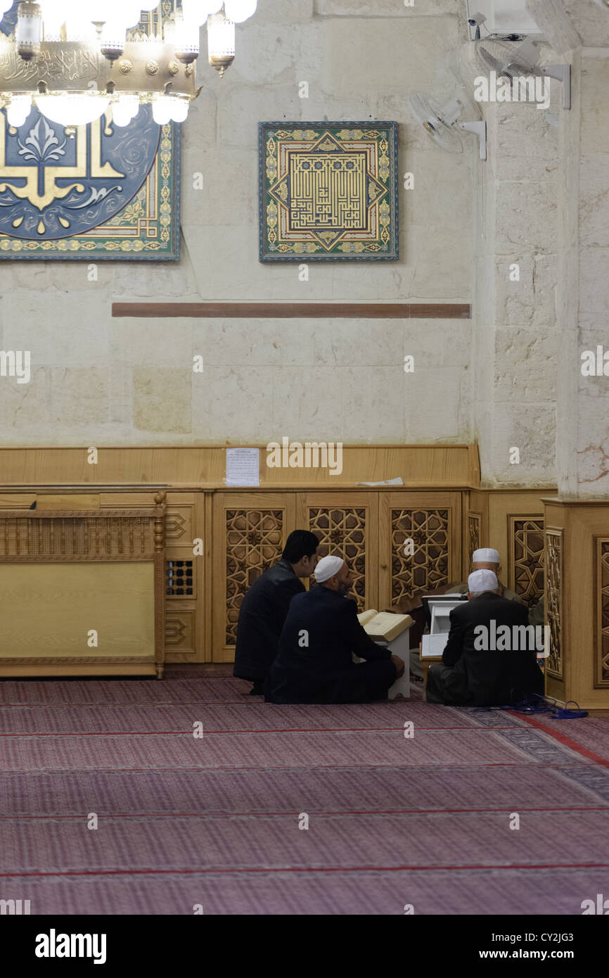 Muslim prayer meeting hi-res stock photography and images - Alamy