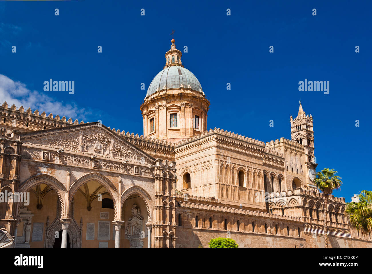 Palermo dome hi-res stock photography and images - Alamy
