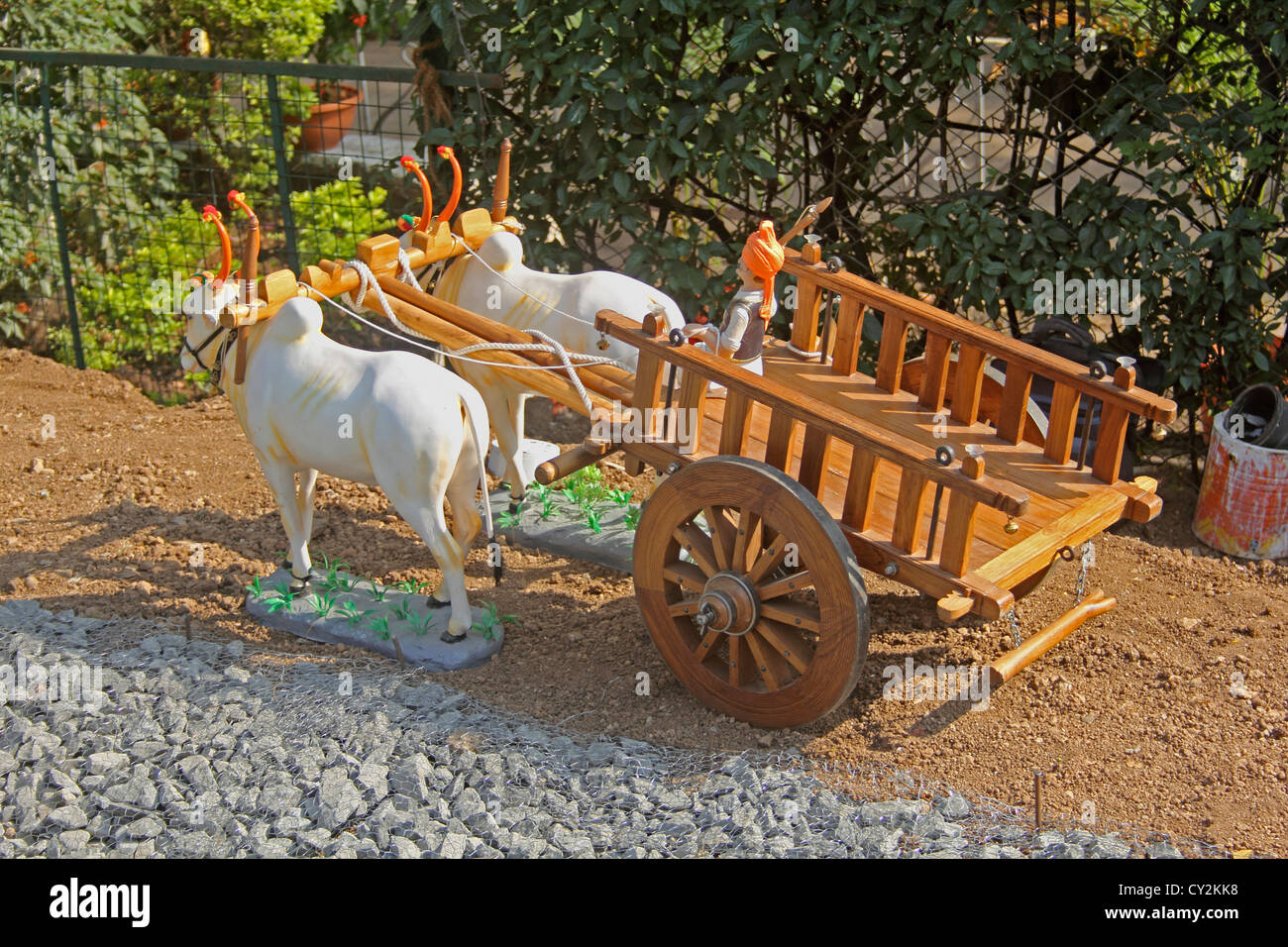 Bull cart india hi-res stock photography and images - Alamy