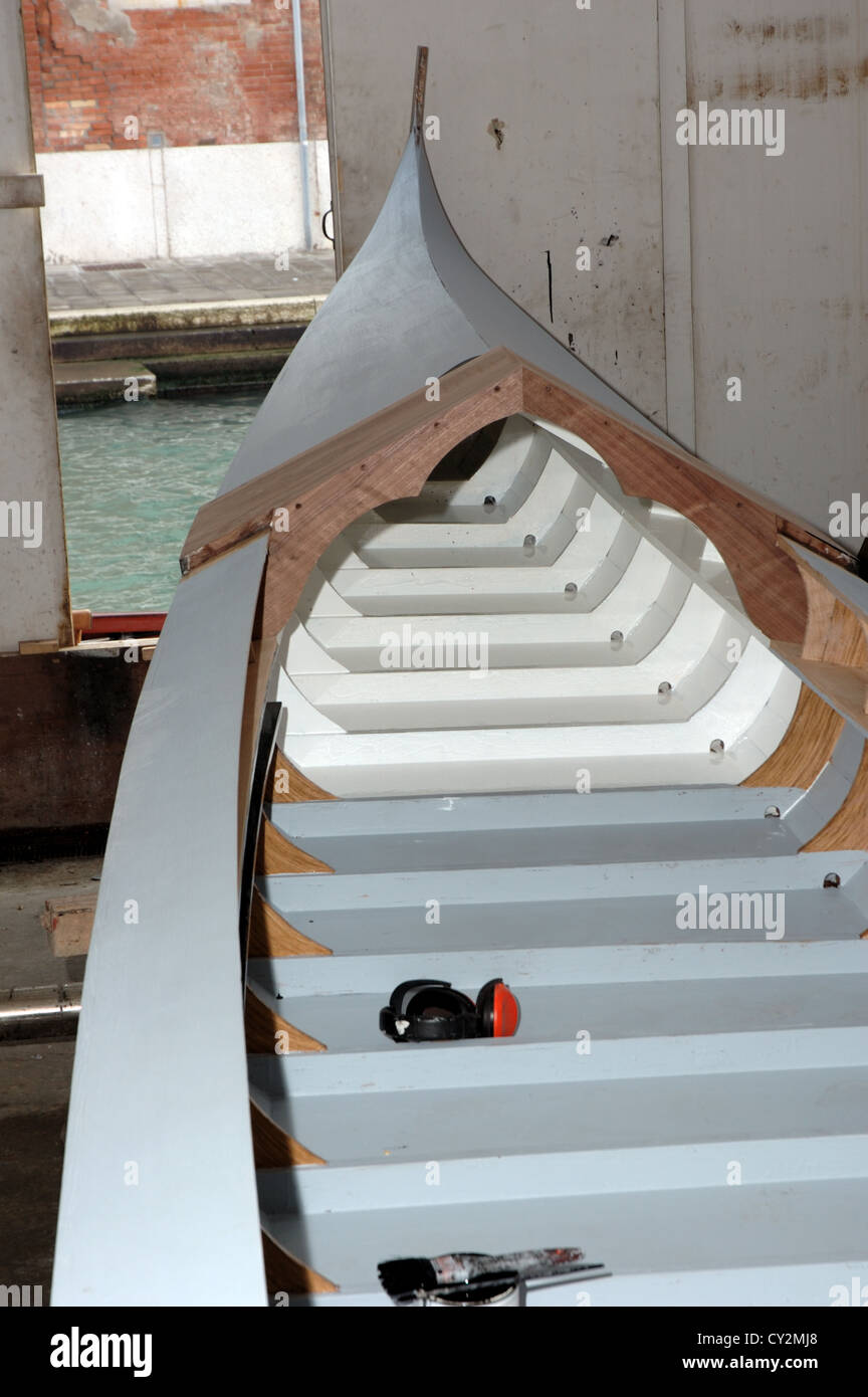Gondola under construction in the workshop Squero Canaletto, Venice ...