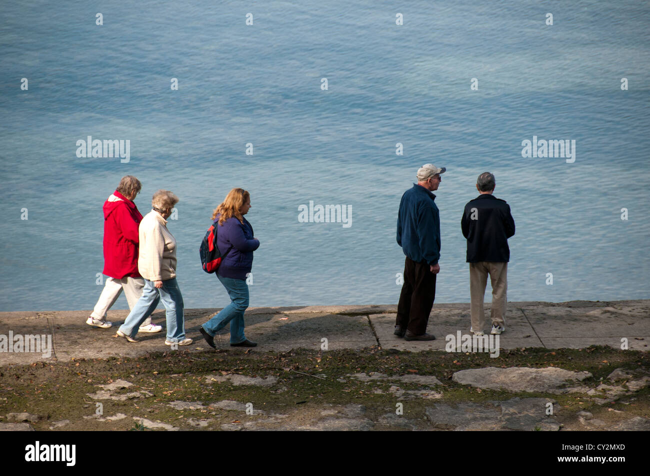 Walking along lake hi-res stock photography and images - Alamy
