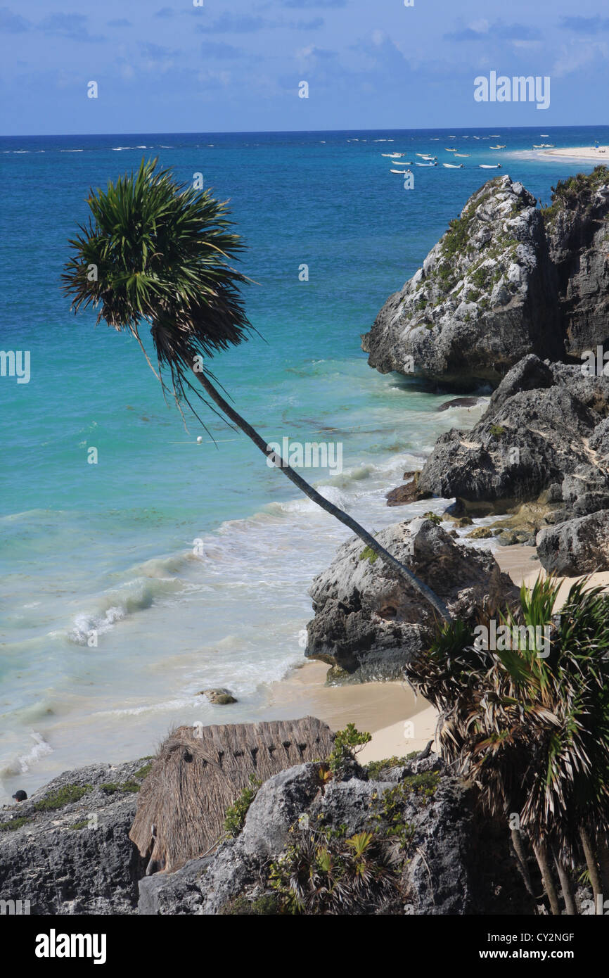 Cliffs and beach at the Mayan ruins, Tulum, Mexico Stock Photo - Alamy