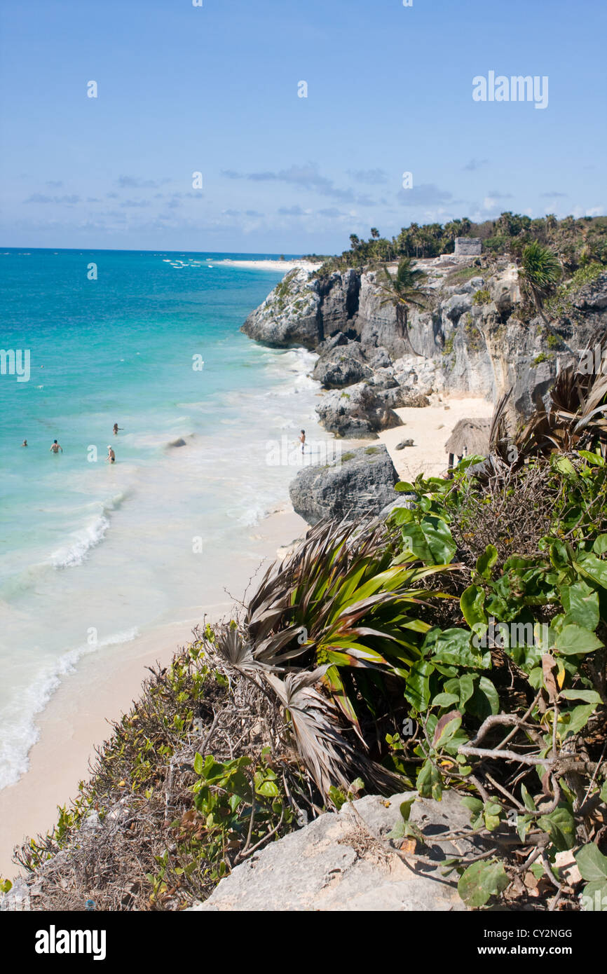 Cliffs and beach at the Mayan ruins, Tulum, Mexico Stock Photo - Alamy