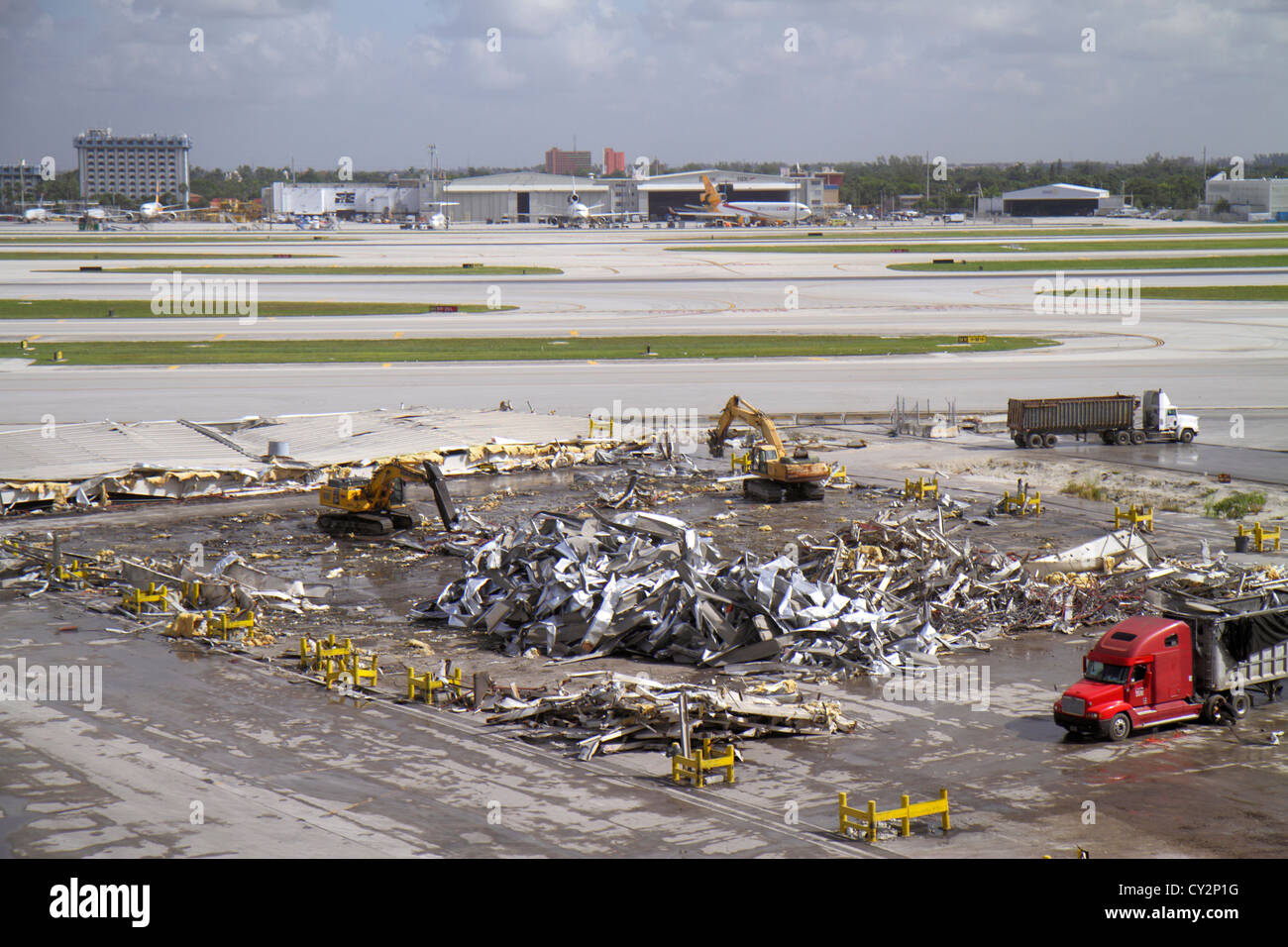 Construction at miami airport hi-res stock photography and images - Alamy