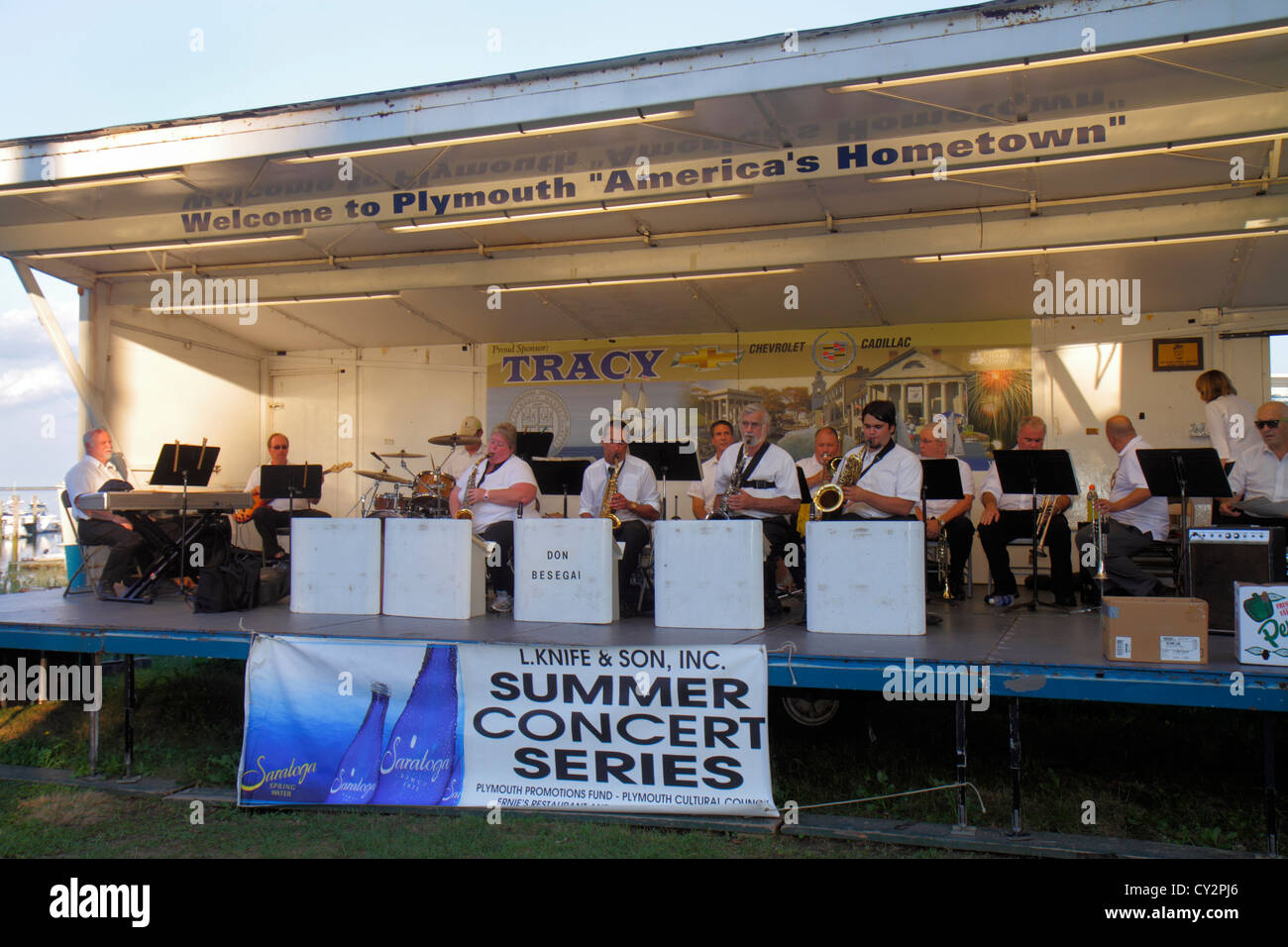 Free summer concert series hi-res stock photography and images - Alamy